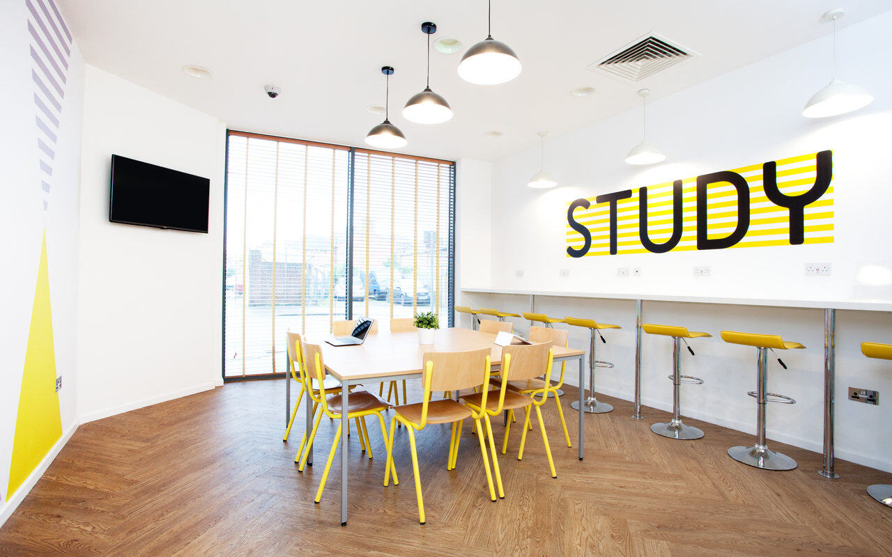 Crown House-Reading - Reading Student Accommodation | uhomes