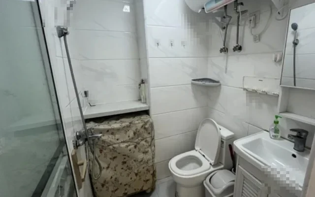 New World Building - Shenzhen Student Accommodation | uhomes.com