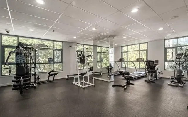 1188 Howe Street - Vancouver Apartment Rentals | uhomes.com