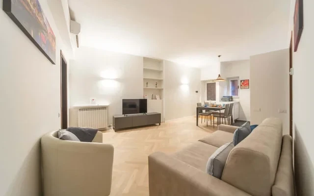 Charming 2-Bedroom Apartment in Milanese Building - Milan Student ...