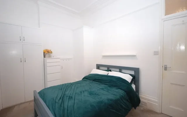 Lansdowne Way, London SW8 - London Student Accommodation | uhomes.com