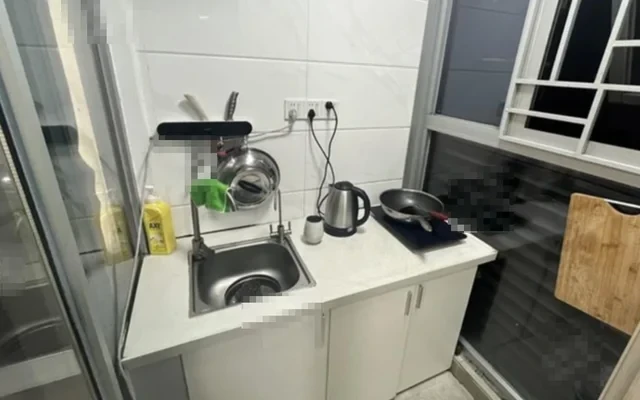 New World Building - Shenzhen Student Accommodation | uhomes.com