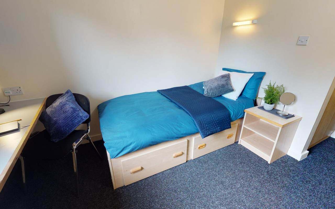 iQ Daisy Bank - Manchester Student Accommodation | uhomes