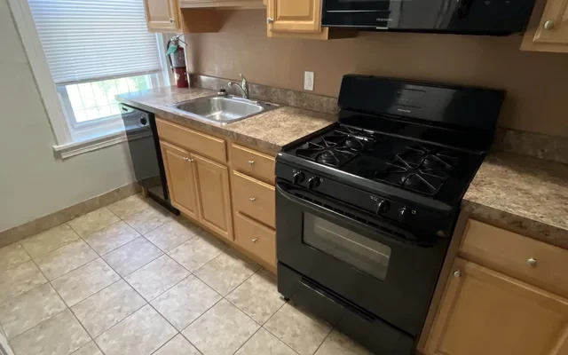 CA - 4016 Pine Street - Philadelphia Apartment Rentals | uhomes.com