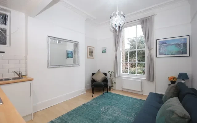 Lansdowne Way, London SW8 - London Student Accommodation | uhomes.com