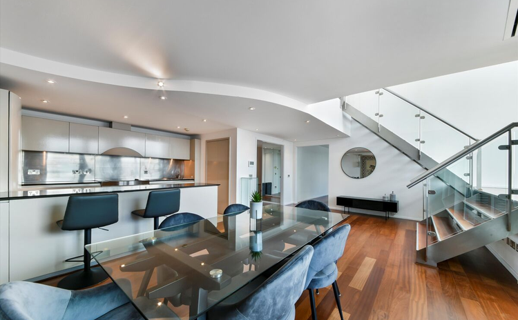 100 perspective building