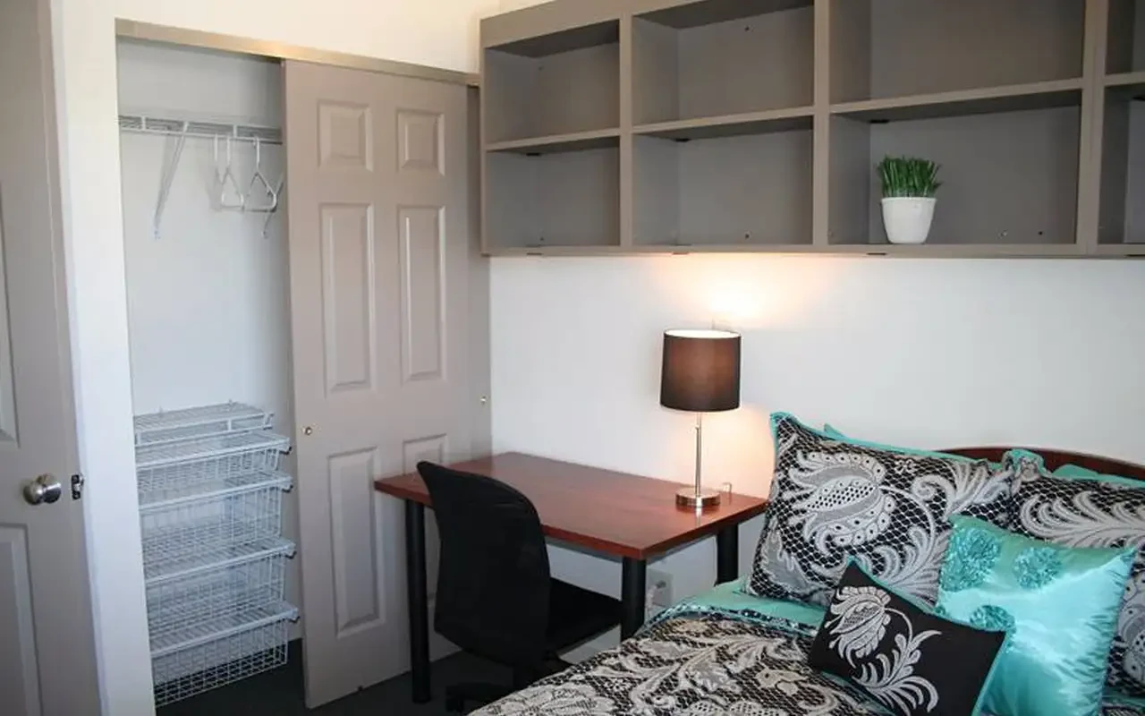 College Place Uptown - Normal Apartment Rentals | uhomes