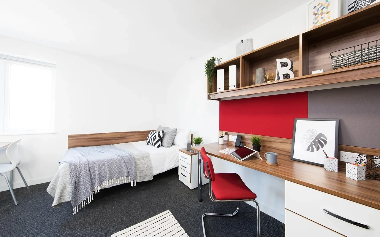 Pier Quays - Medway Student Accommodation | uhomes