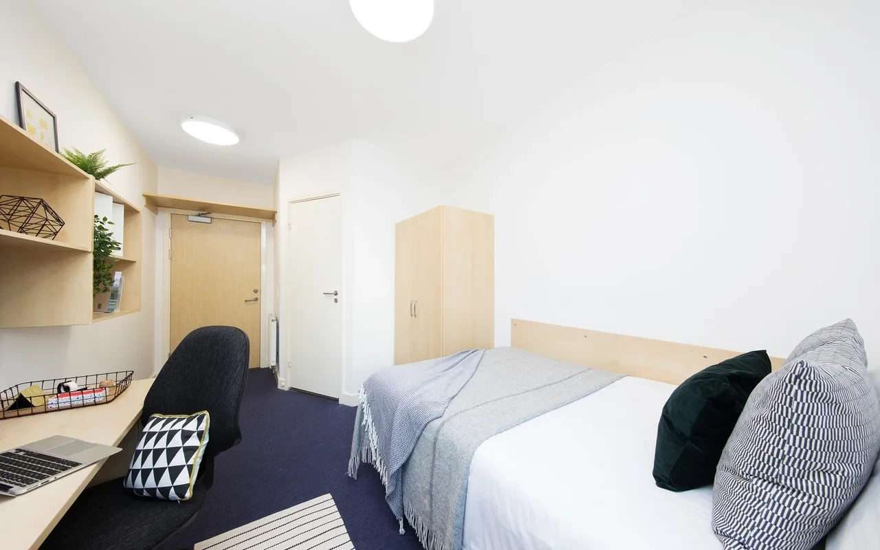 Pier Quays - Medway Student Accommodation | uhomes