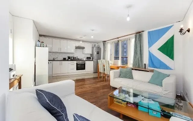 LH-Edison Building - ロンドン Student Accommodation | uhomes.com