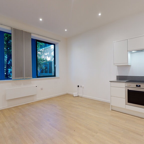 Riverbank Way 2592# - London Student Accommodation | uhomes.com