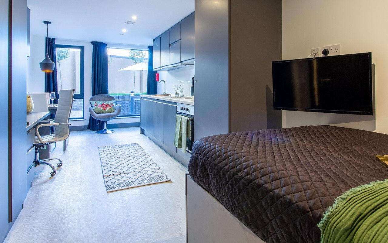33 Parkside - Coventry Student Accommodation | uhomes